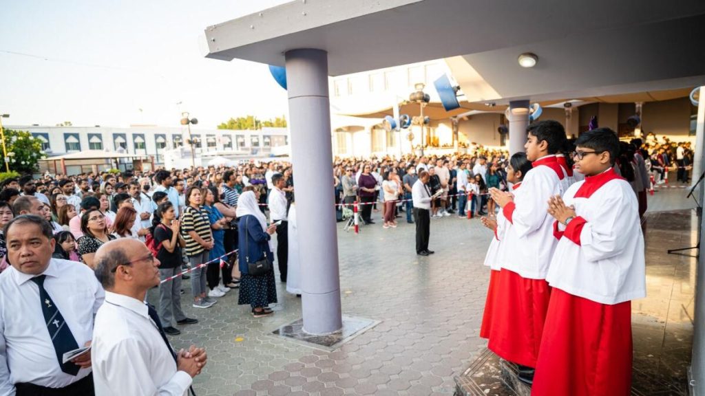 UAE: Thousands of country's Christian diaspora celebrate Good Friday ...