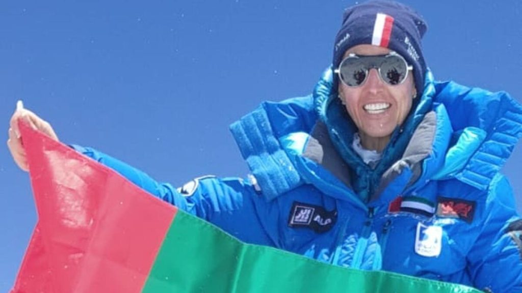 Peak to peak in 24 hours: UAE mother of two becomes first GCC woman to ...