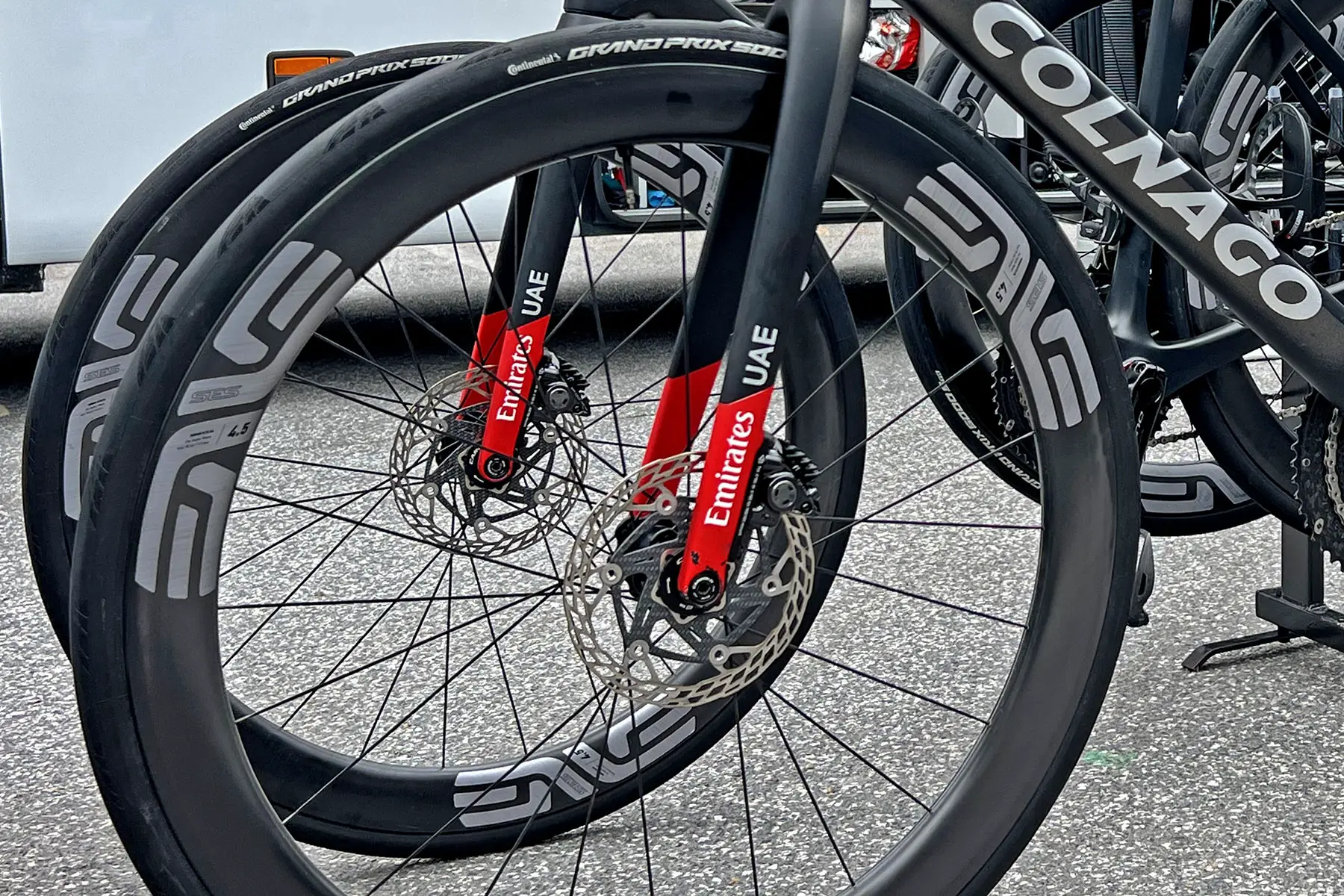 UAE Emirates Tease Prototype Carbon Carrier Carbon Titanium Center Lock ...