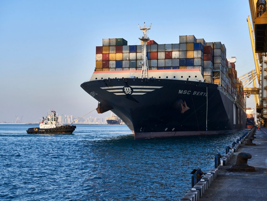 Short-Sea Shipping: DP World Aims to Decarbonize - UAE Times