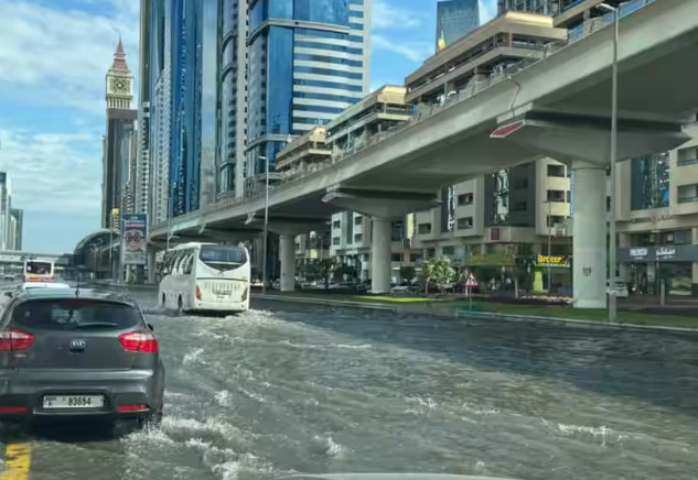 "UAE Weather: Looming Rainfall Threatens as Temperatures Surge1
